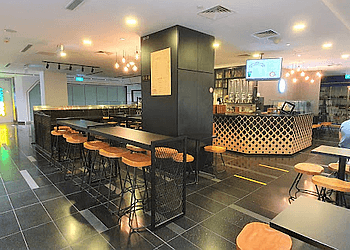 One Raffles Place in Raffles Place - ThreeBestRated.sg