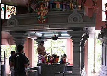 Shri Arasakesari Shivan Temple in Choa Chu Kang - ThreeBestRated.sg