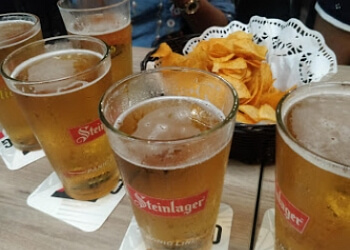 3 Best Pubs in Clementi - Expert Recommendations