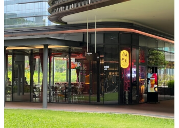 3 Best Pubs in Woodlands - Expert Recommendations